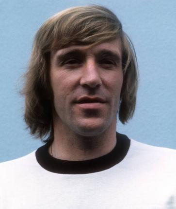 Sonderausstellung: Fußballmuseum würdigt Netzer - Fussballdaten